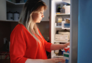 Night Eating Syndrome vs. Binge Eating Disorder: What’s the Difference ...